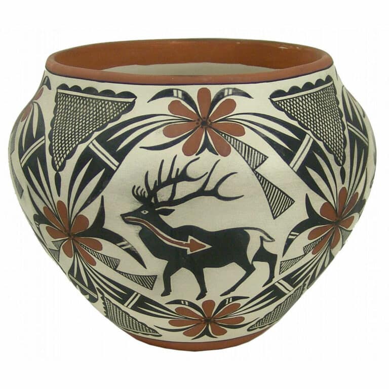 Acoma Pottery - Sky City Cultural Center & Haaku Museum